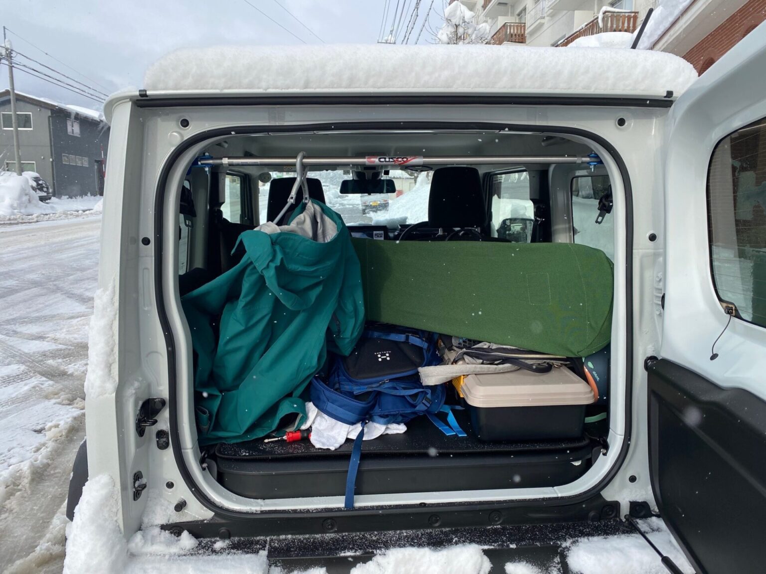 【配線保護】JB64/74ジムニーにデフォッガーカバーを取り付ける【EXEA EE-219】 - 48rider.com