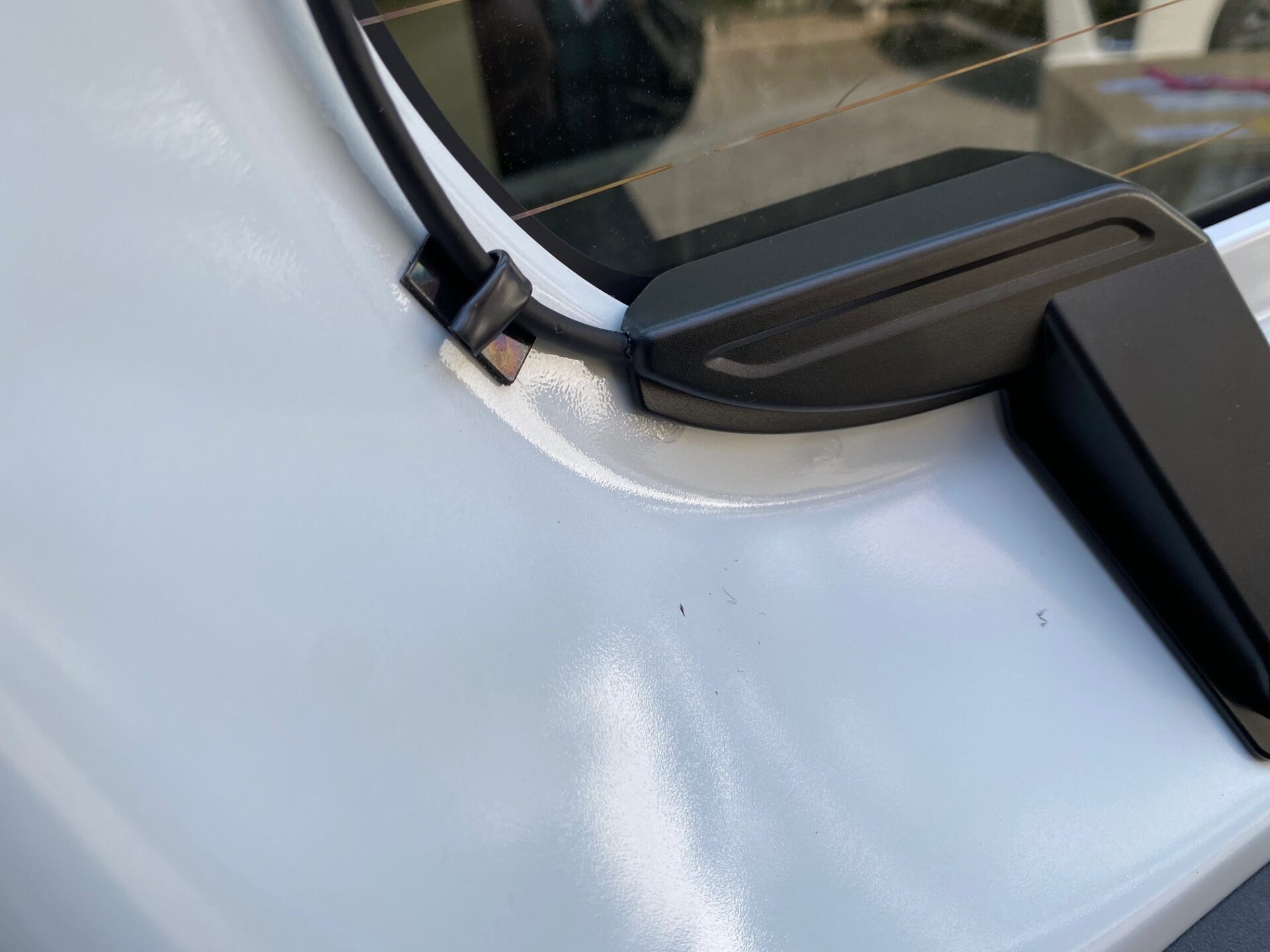 【配線保護】JB64/74ジムニーにデフォッガーカバーを取り付ける【EXEA EE-219】 - 48rider.com