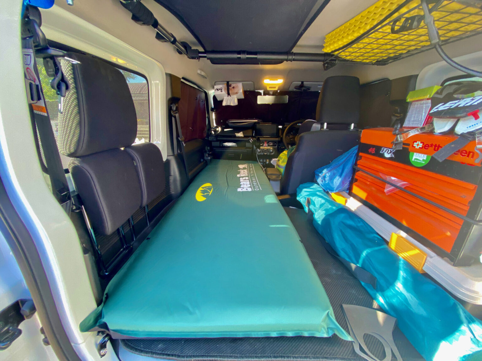 48riderのジムニー快適車中泊仕様まとめ【工夫次第でJB64/JB74は快適に眠れます】 - 48rider.com