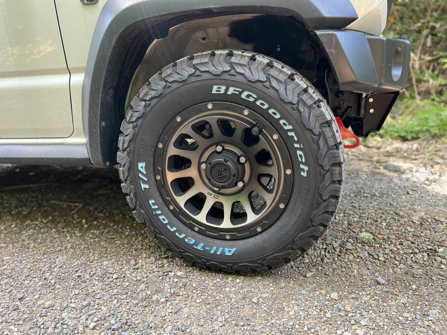 JB74ジムニーシエラに225/70R16 BFGoodrich KO2レビュー【オールテレーンタイヤ】DELTA FORCE OVAL装着 - 48rider.com